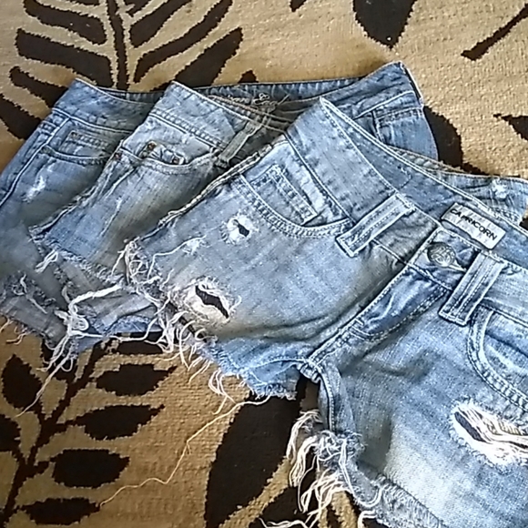 Anerican Eagle/Daytrip | Shorts | 3 Prs Bundle Of Light Wash Freyed ...